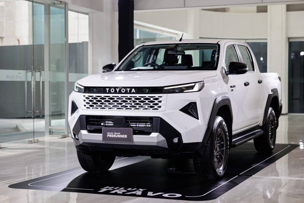 Toyota HILUX TRAVO เจนใหม่ 2.8 ลิตร 204 แรงม้า เริ่ม 774,000 บาท