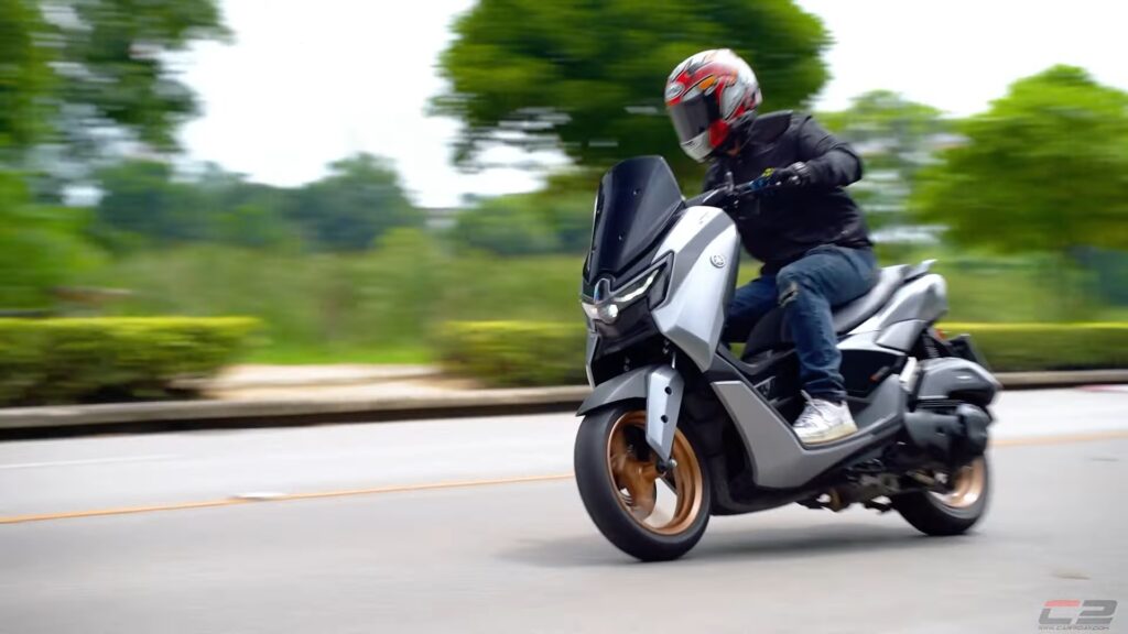 รีวิว 5 จุดเด่น 2025 Yamaha NMax Techmax กับระบบเกียร์ใหม่ YECVT