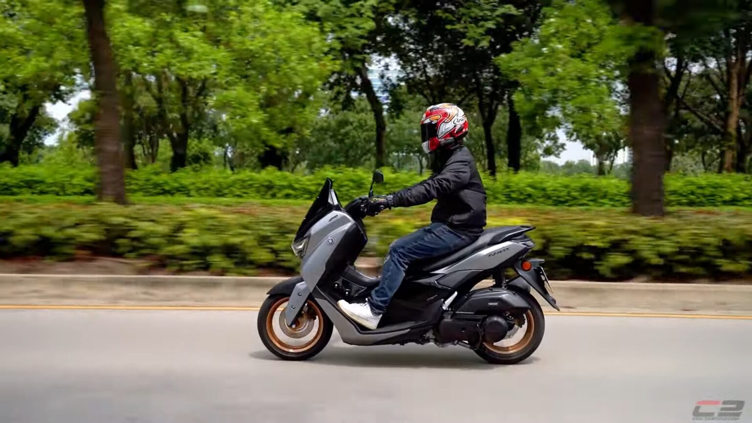 รีวิว 5 จุดเด่น 2025 Yamaha NMax Techmax กับระบบเกียร์ใหม่ YECVT
