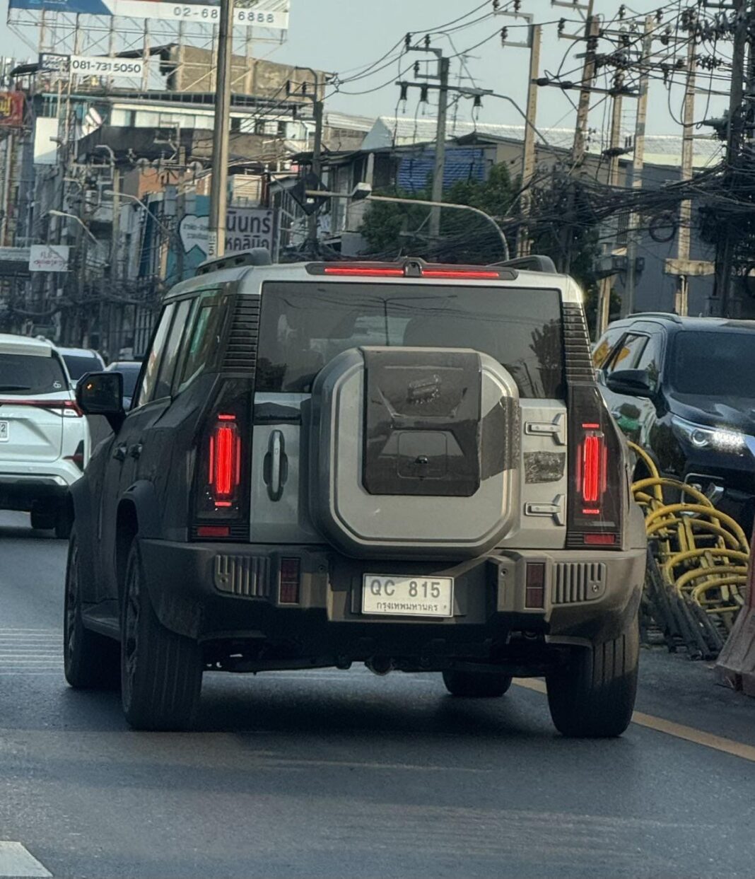 ไม่พ้นสายตาชาวเน็ต พบรถป้าย QC วิ่งทดสอบในไทย คาดเป็น Jetour T2